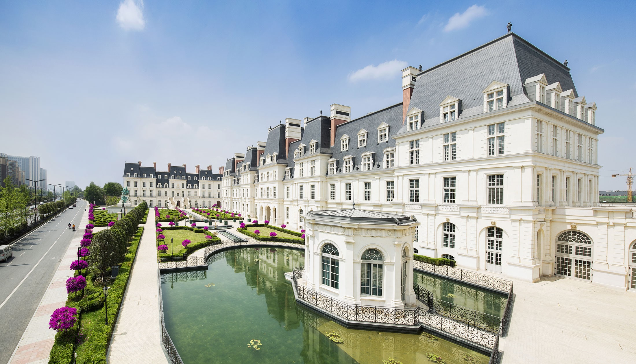 Potel et Chabot’s First Pavilion Abroad - Potel et Chabot